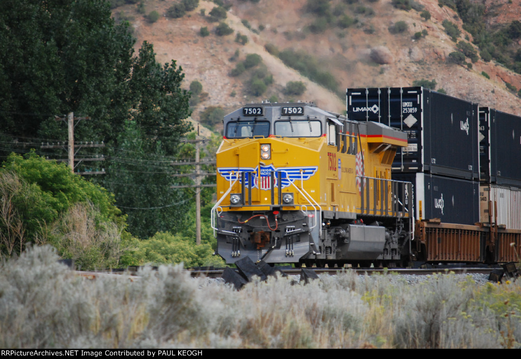 UP 7502 in Run 8 Haul's Butt Up the Upper Weber Canyon pushing this Hot Z bound for a crew ...